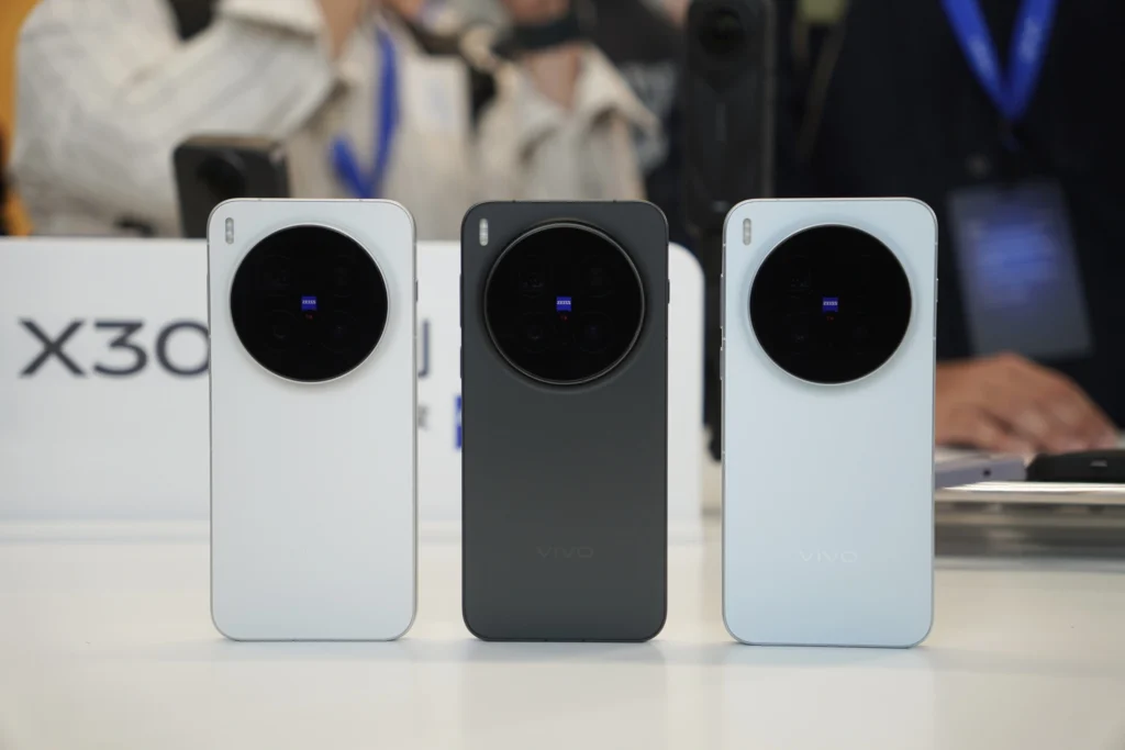 vivo X300 Series 'vua camera' ZEISS 200MP ra mắt tại Việt Nam - Tech30s